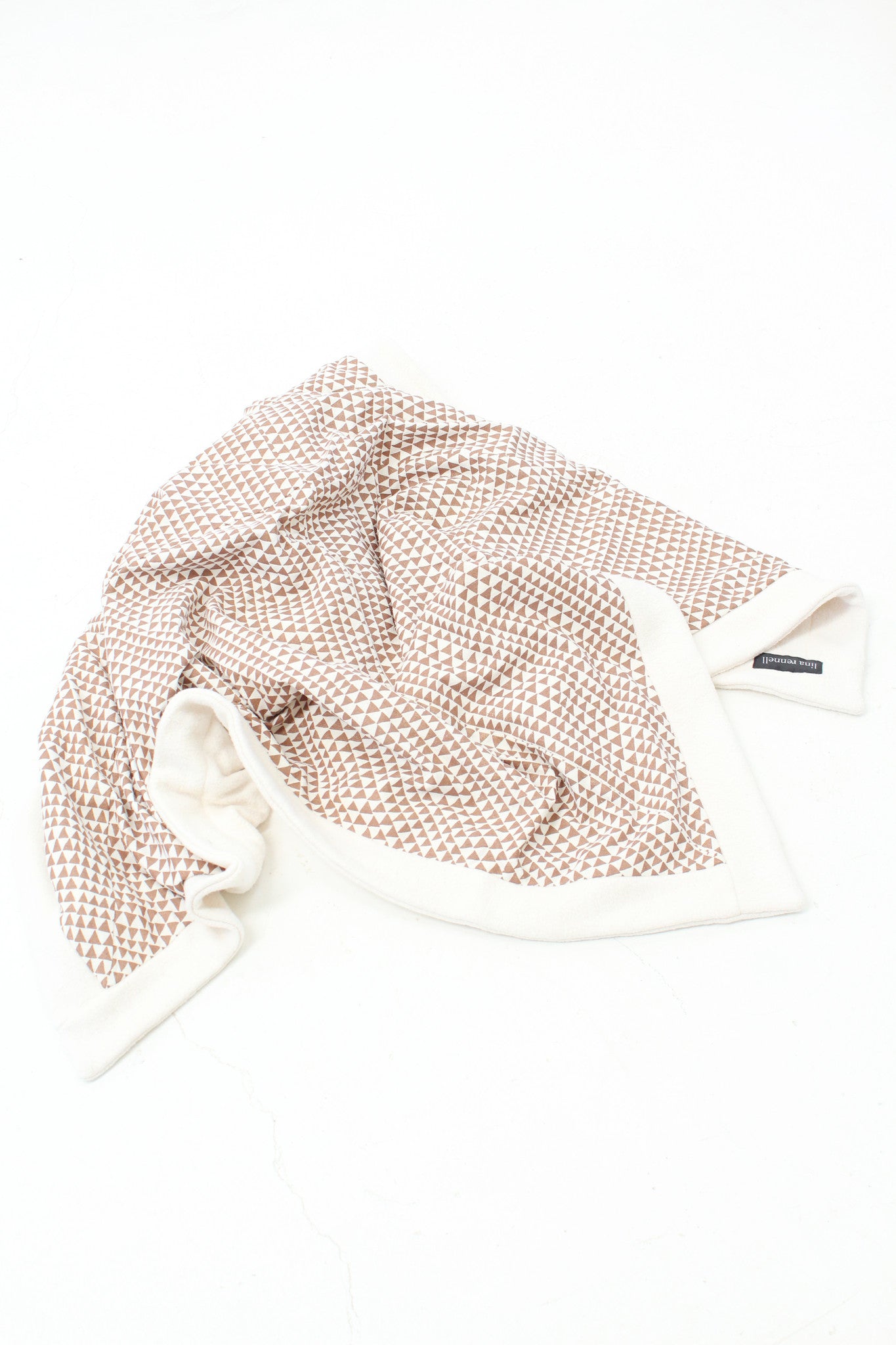 Lina Rennell Organic Cotton Copper Triangle Throw – Beklina